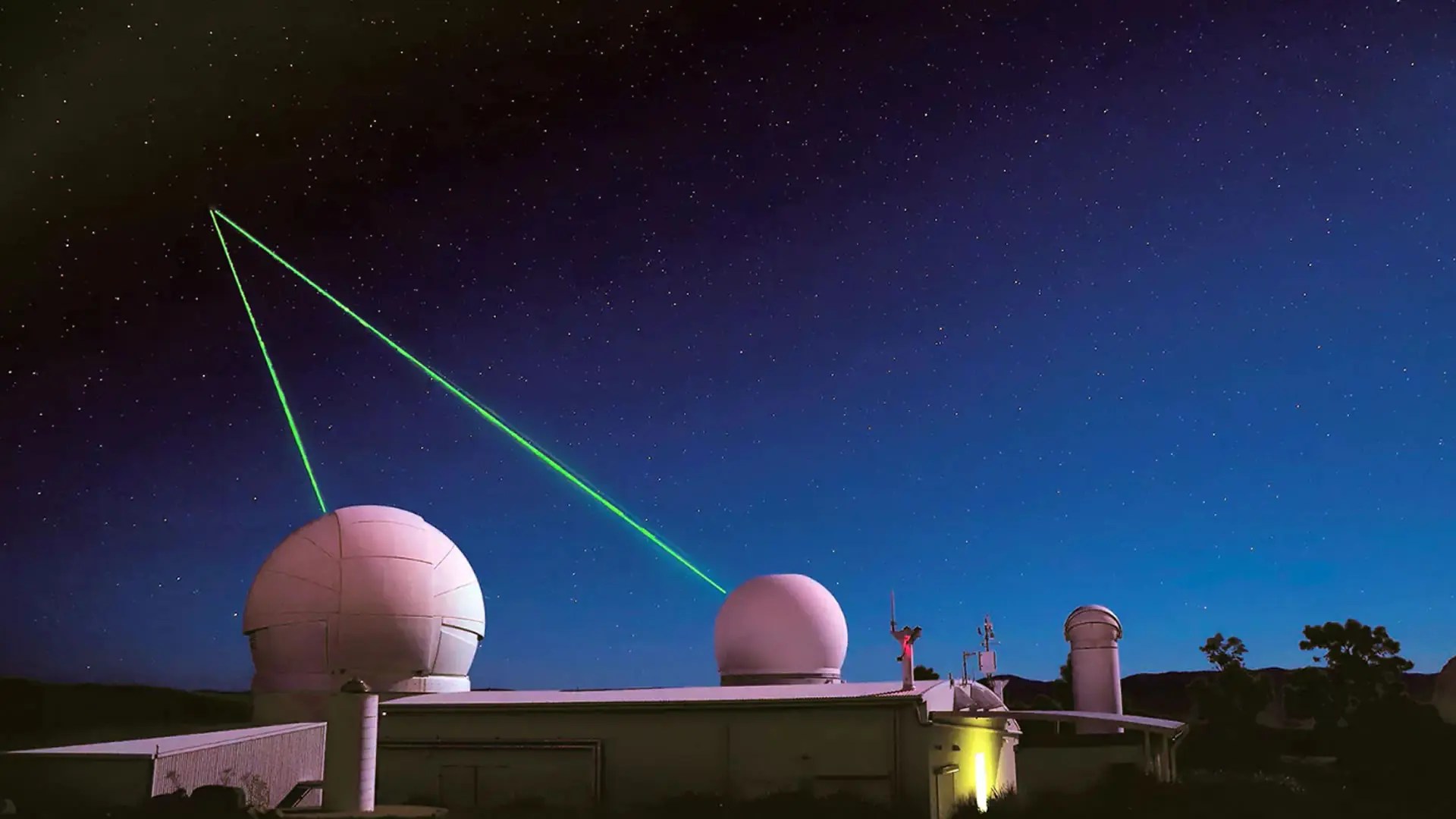 Japanese startup plans to vaporize space junk using ground lasers