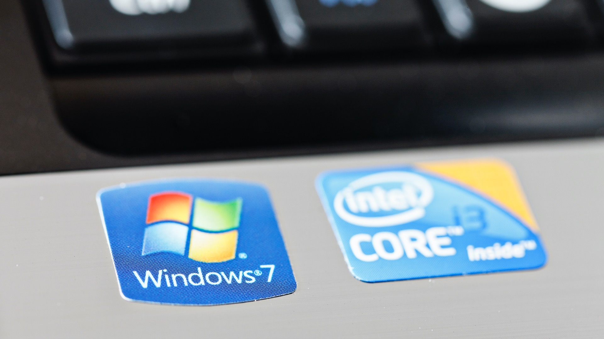 Microsoft turns to NVIDIA's competitor Intel to strike AI chip deal ...