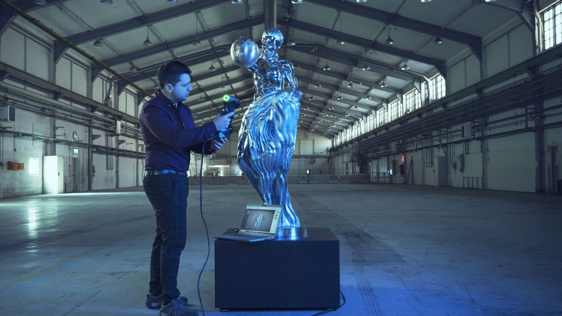 The Impossible Statue - A beautiful fusion of science and art