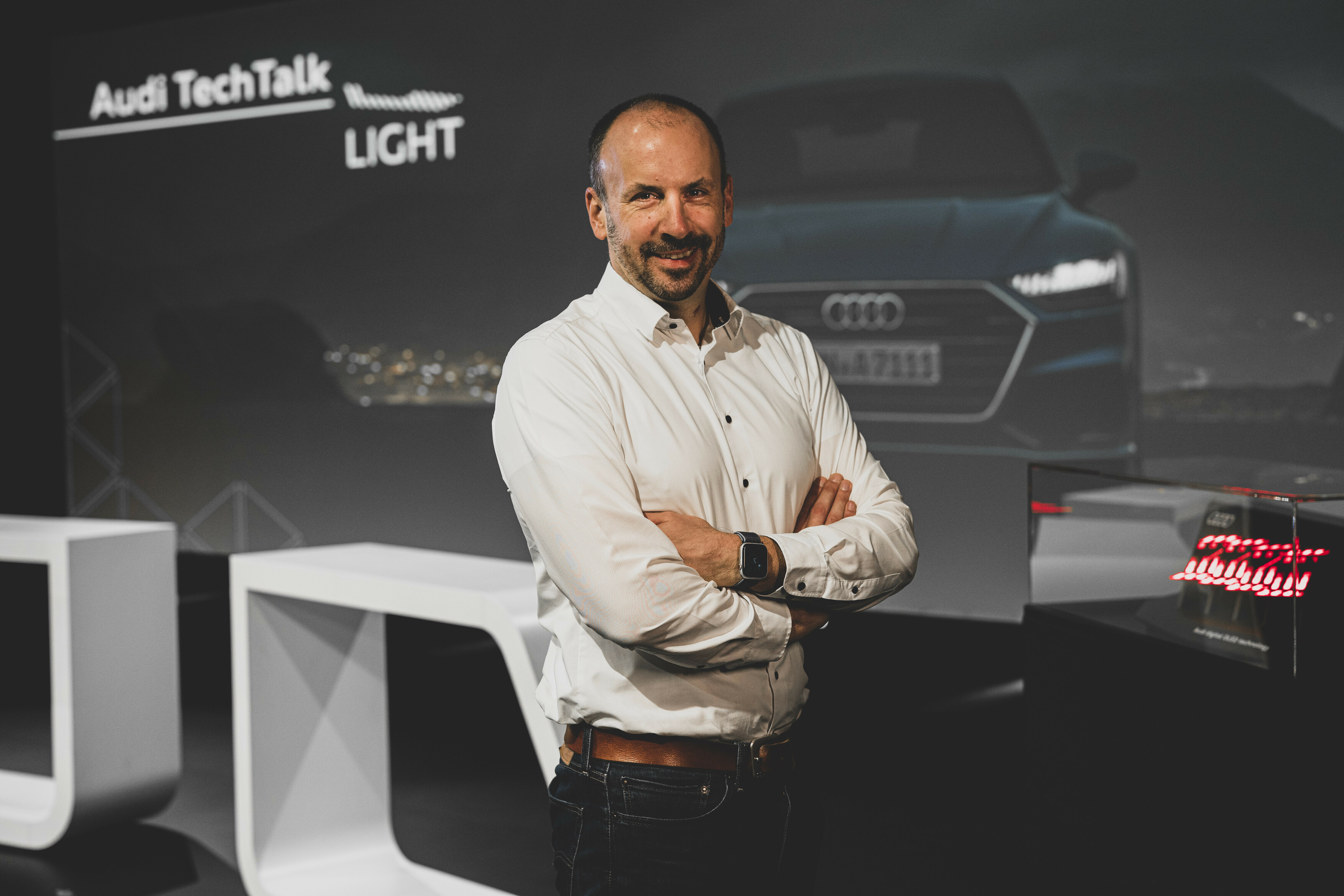 Audi Q6: World's first OLED lighting tech speaks to you - Interesting Engineering Innovation