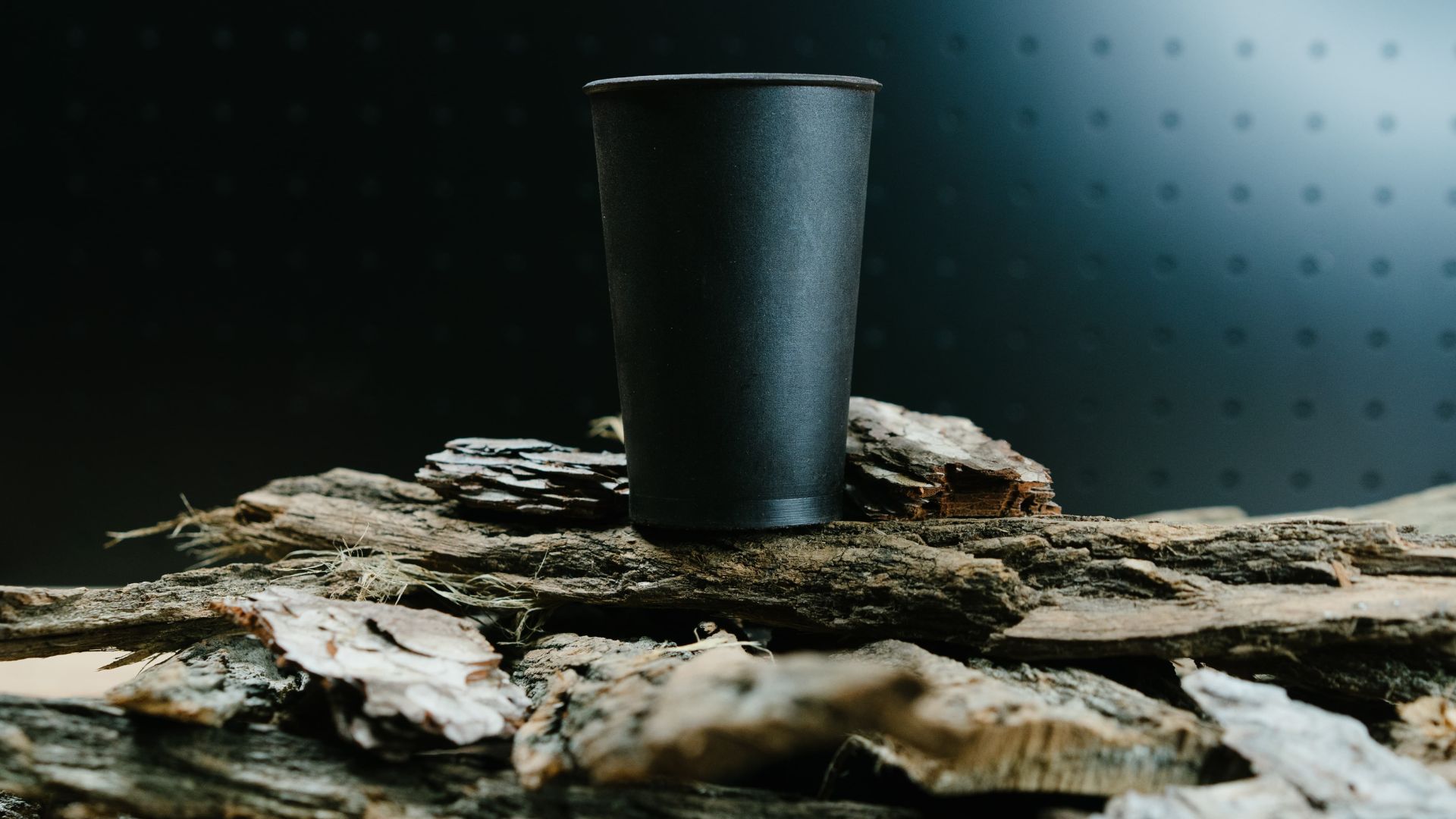 World's first tree bark-based alternative to plastic packing material ...