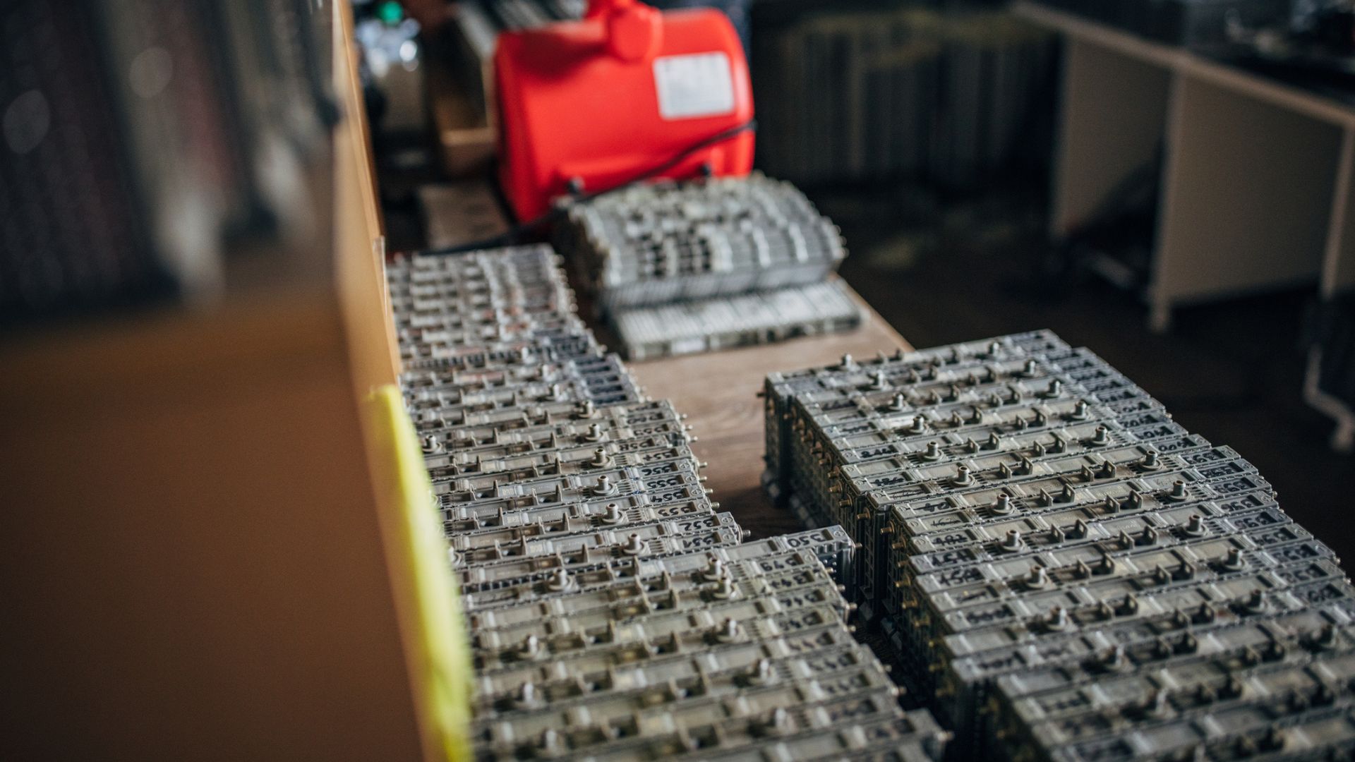 Aging batteries? A simple injection could bring them back - Interesting ...