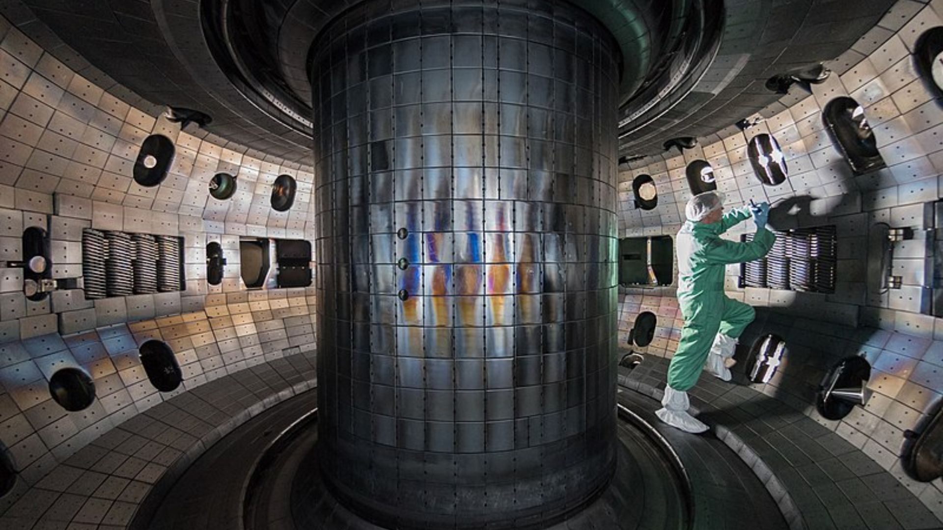 In Pictures: A global tour of cutting-edge Tokamak reactors ...