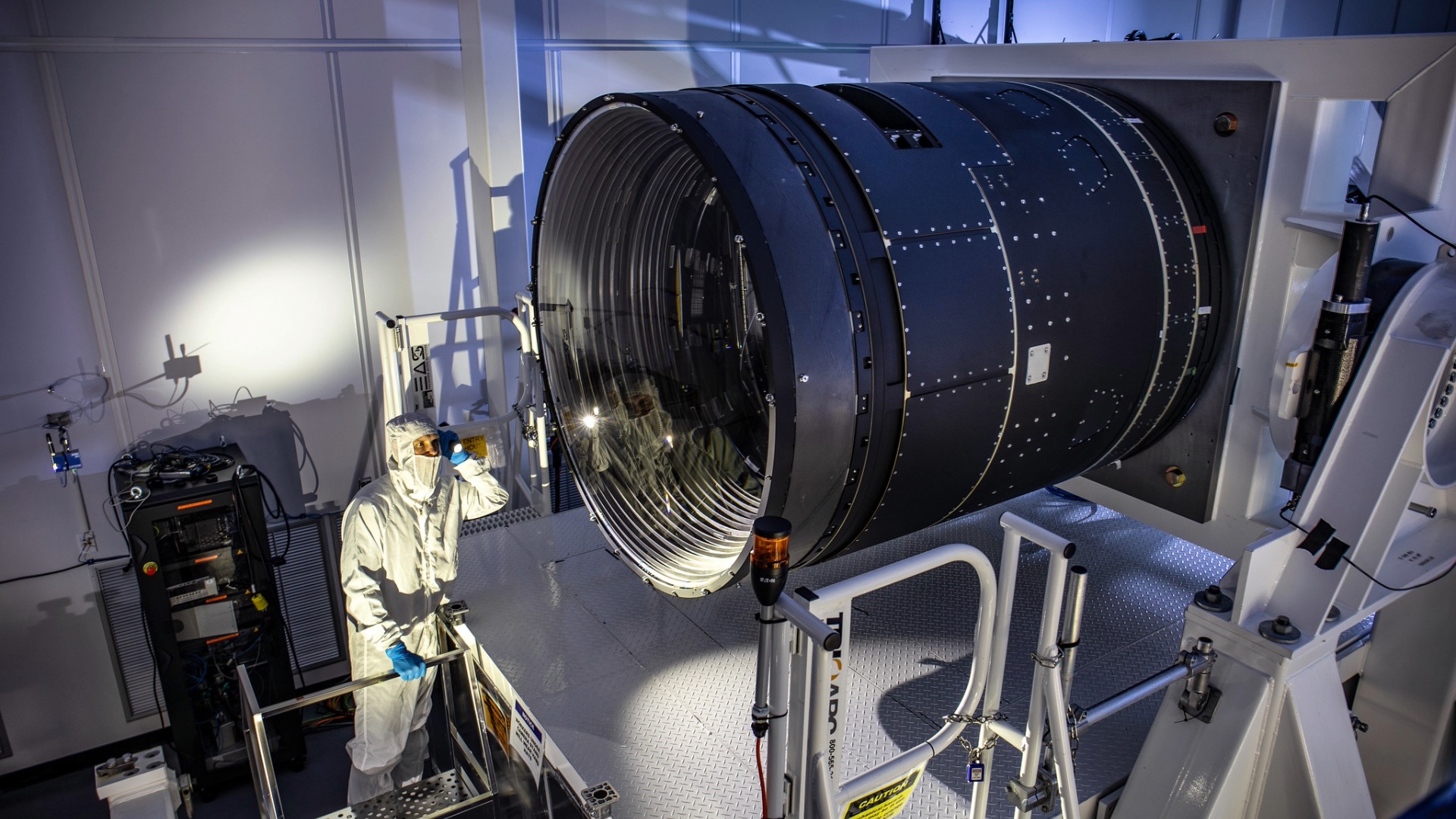Photos: The largest digital camera for astronomy is fully assembled ...