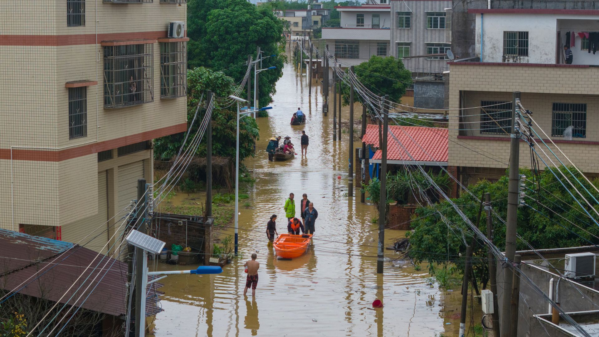 Southern China faces severe flooding, raises emergency response ...