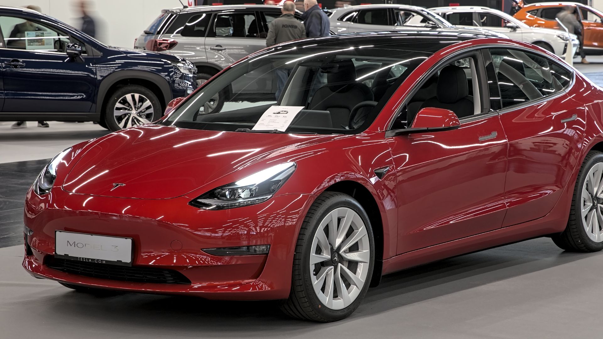 Tesla scraps $25k car plan, focuses on robotaxis - Interesting Engineering