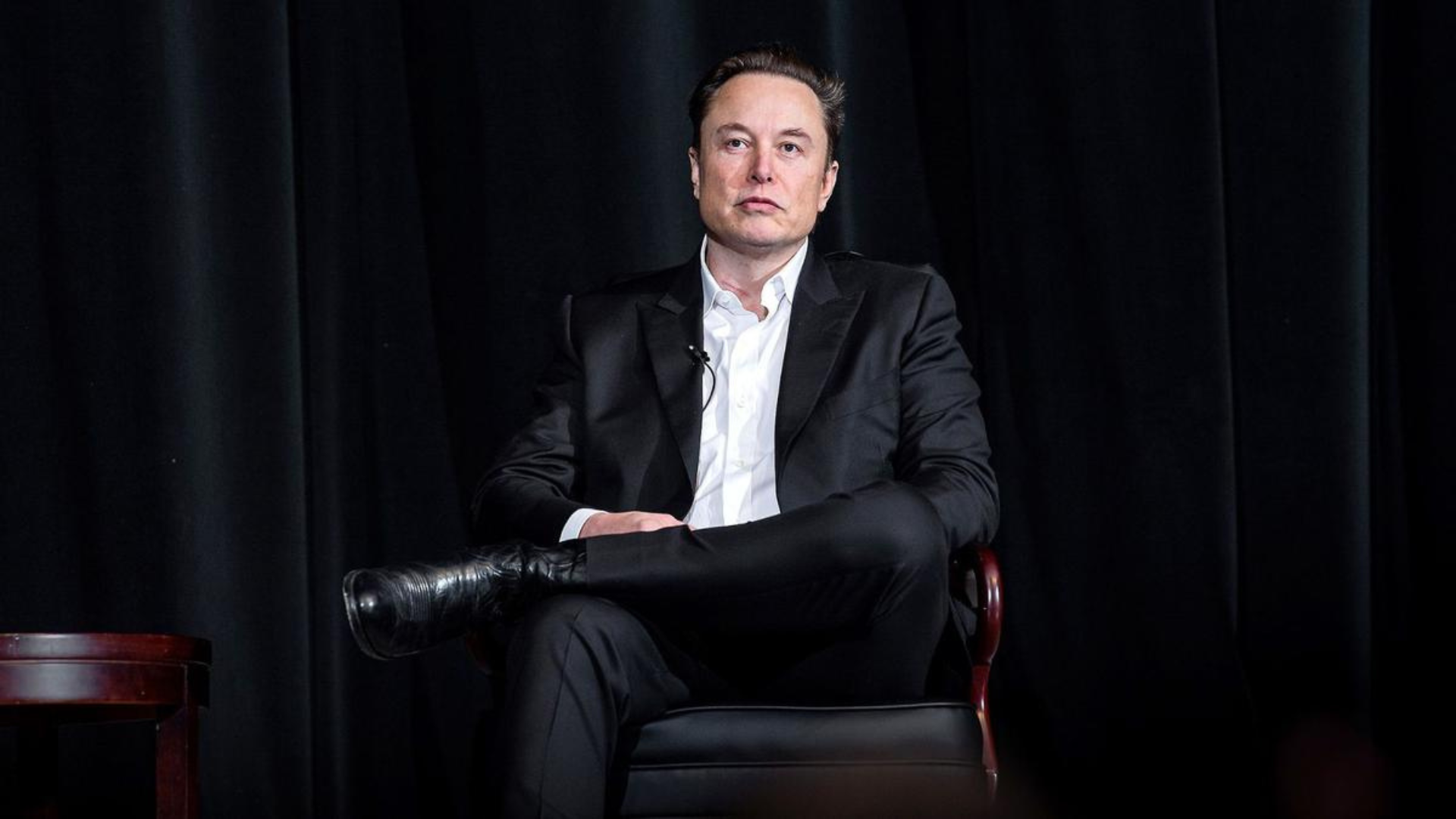 Elon Musk lands in China to promote Tesla’s self-driving technology