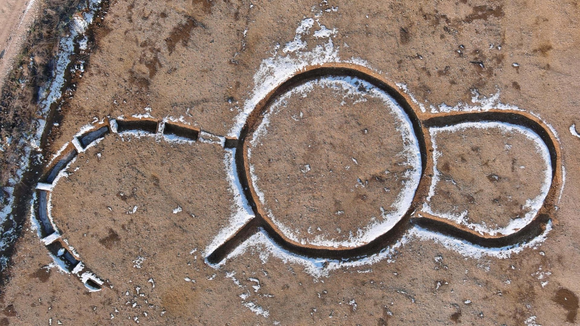 Mysterious horseshoe-shaped monument with weapons unearthed in France