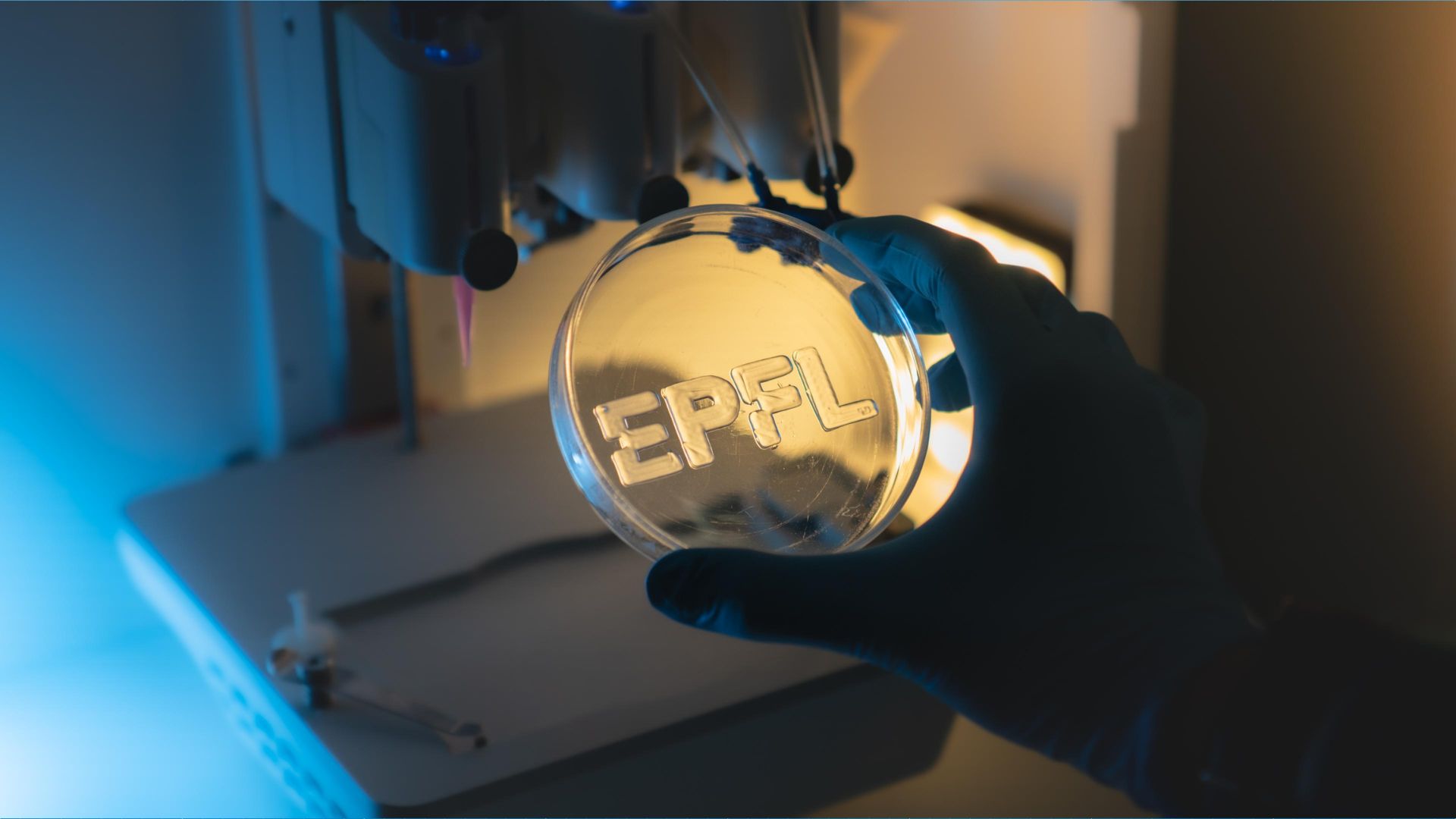 Elastomer-based ink to 3D-print flexible devices without mechanical joints