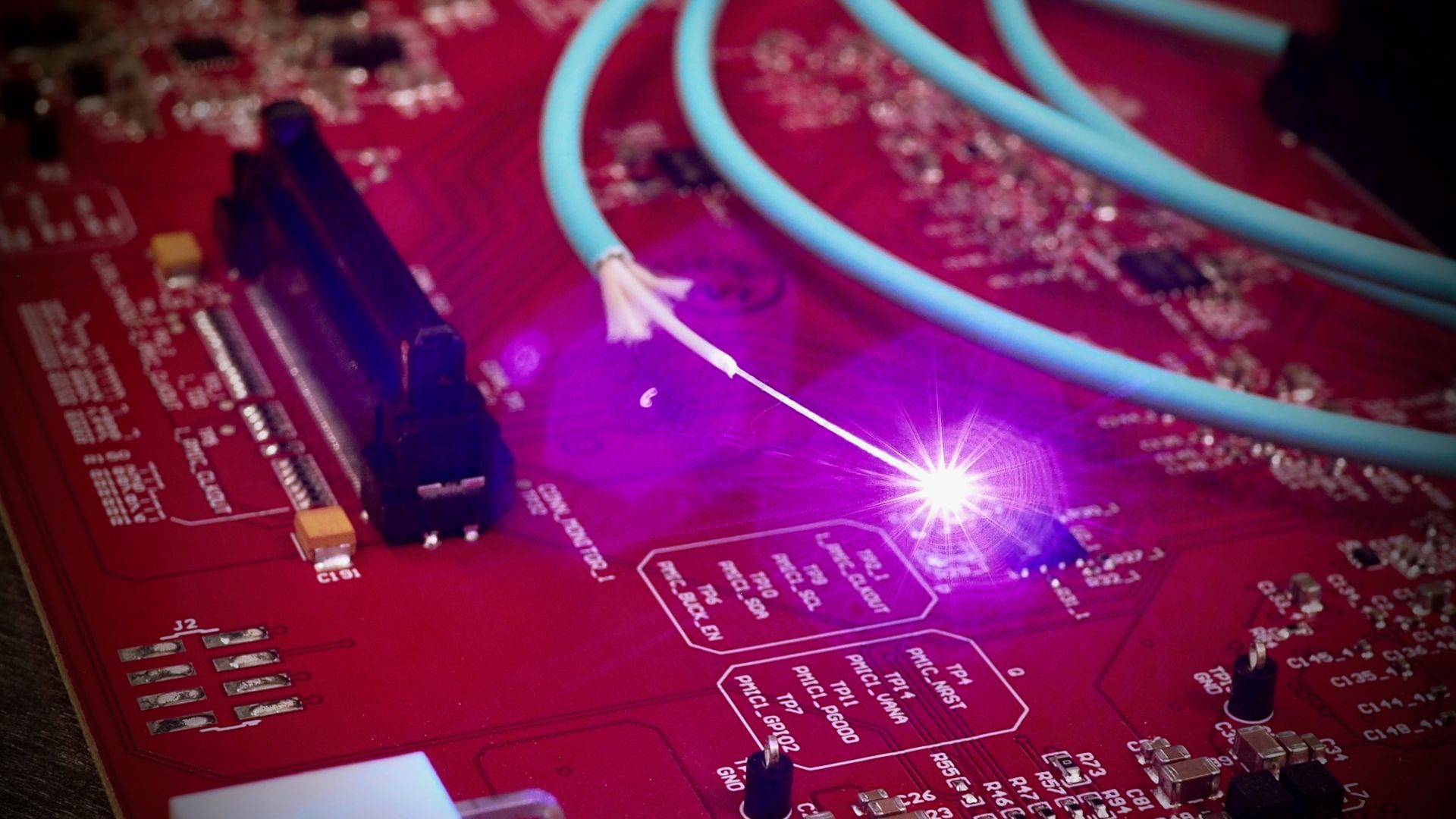 Scientists harness light in ultra-thin optical fibers - Interesting ...