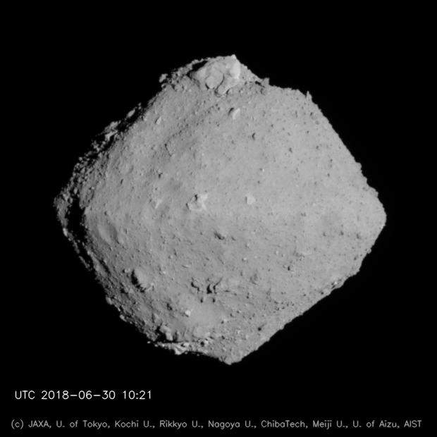 Japan probe finds scars of micrometeoroid bombardment on asteroid Ryugu
