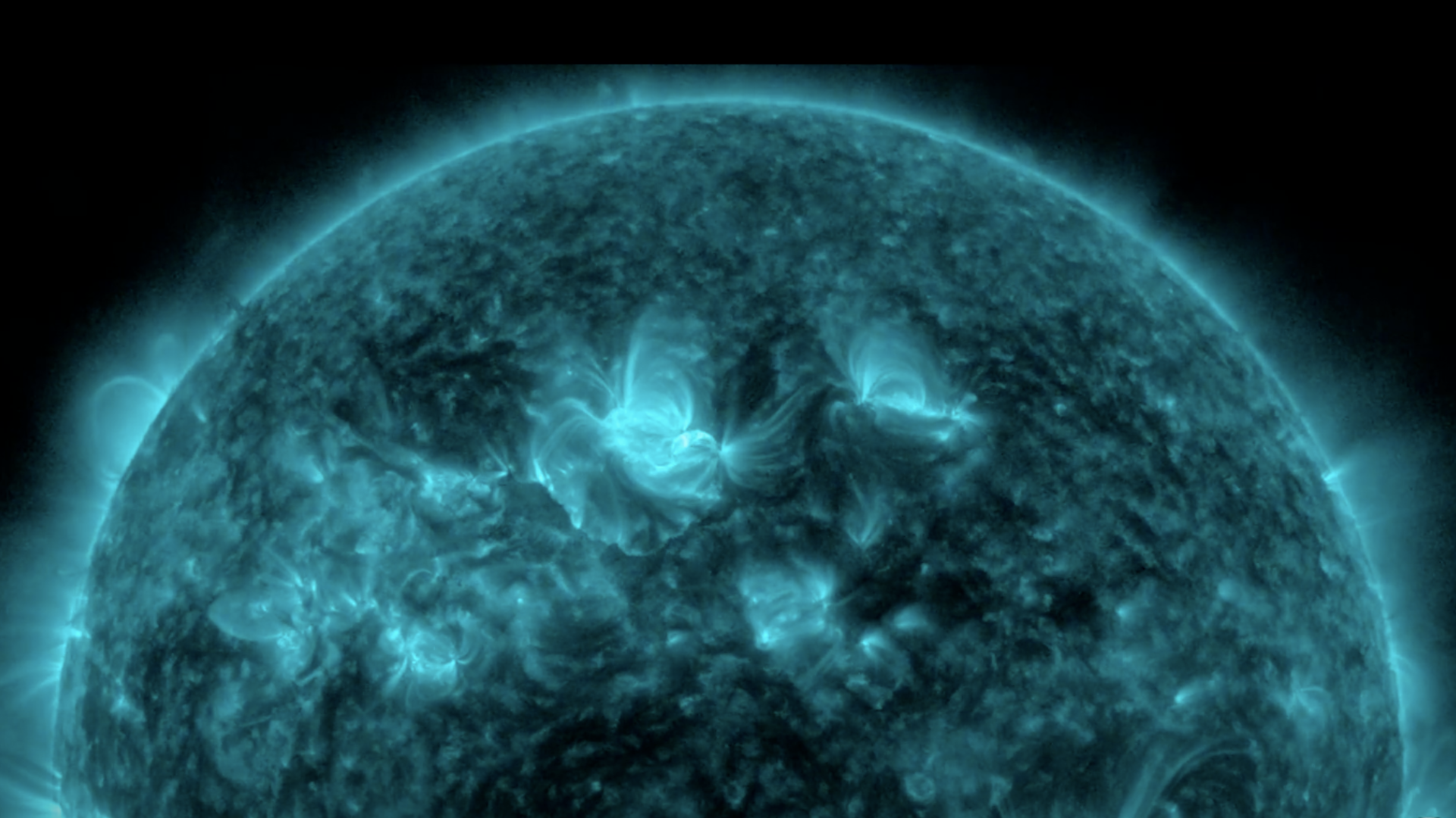 Earth comes in firing line of 2 powerful solar flares from Sun