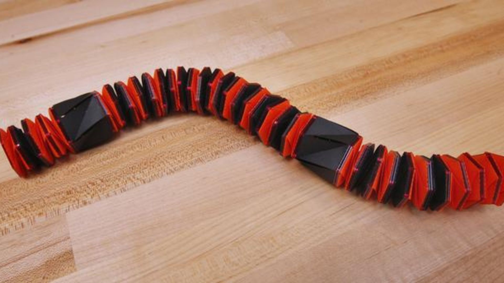 This robot can split, rejoin, haul cargo, crawl through mazes