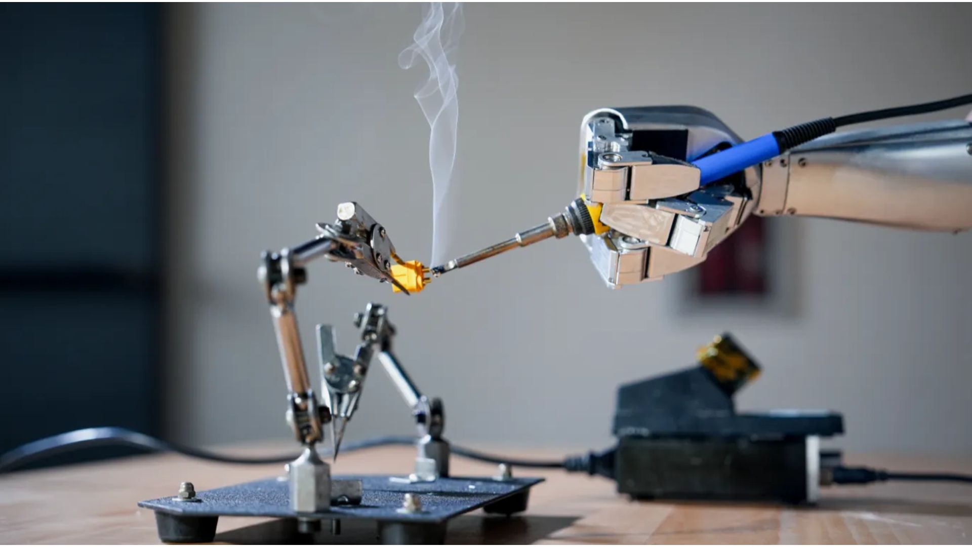Unitree’s new robot can swing a stick, crush nuts with its dynamic hands