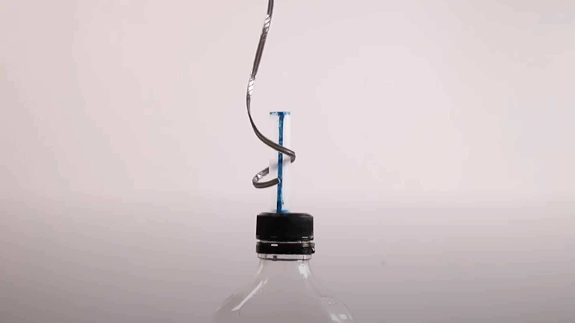 Heat trick helps tiny robots grab, hold with 3D-printed muscle power