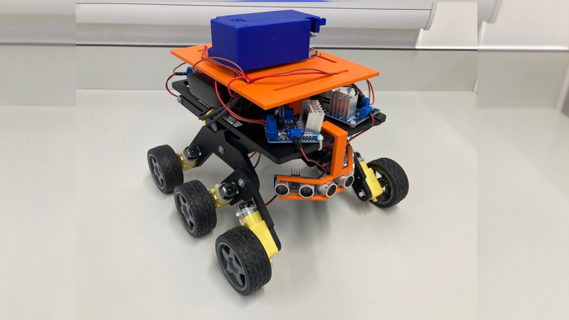Tiny rover squads could map Mars and beyond better than big robots