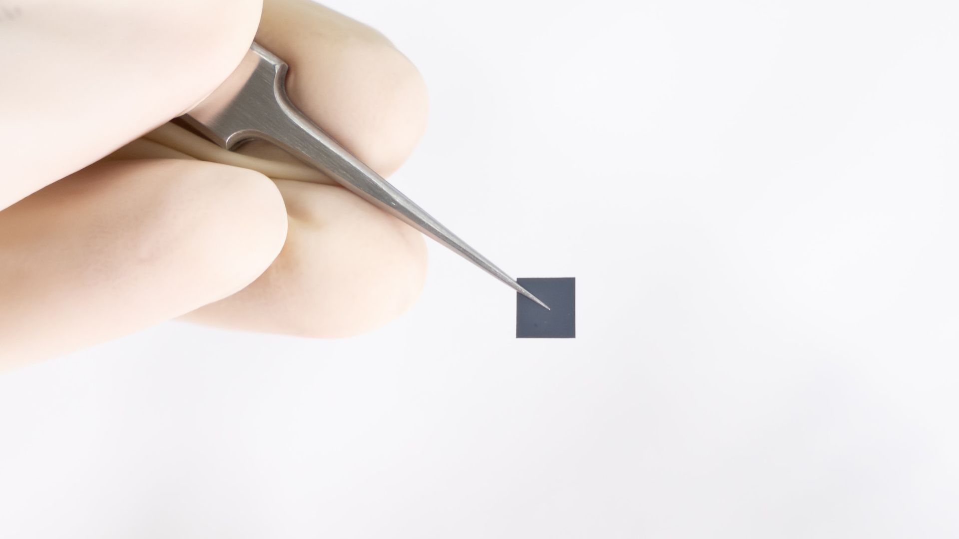 Apple partner's new material boosts solid-state batteries by 100x