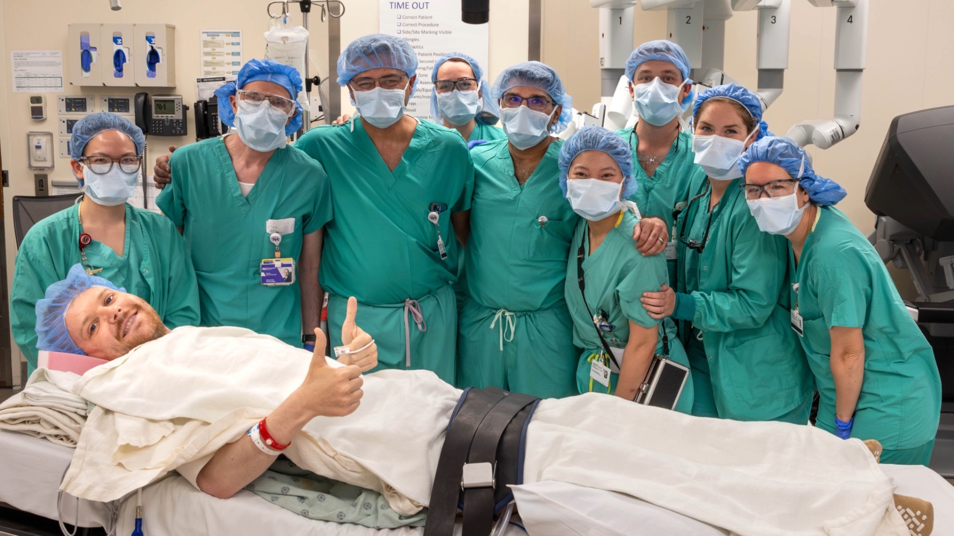 Photos: 1st awake patient kidney transplant performed in US