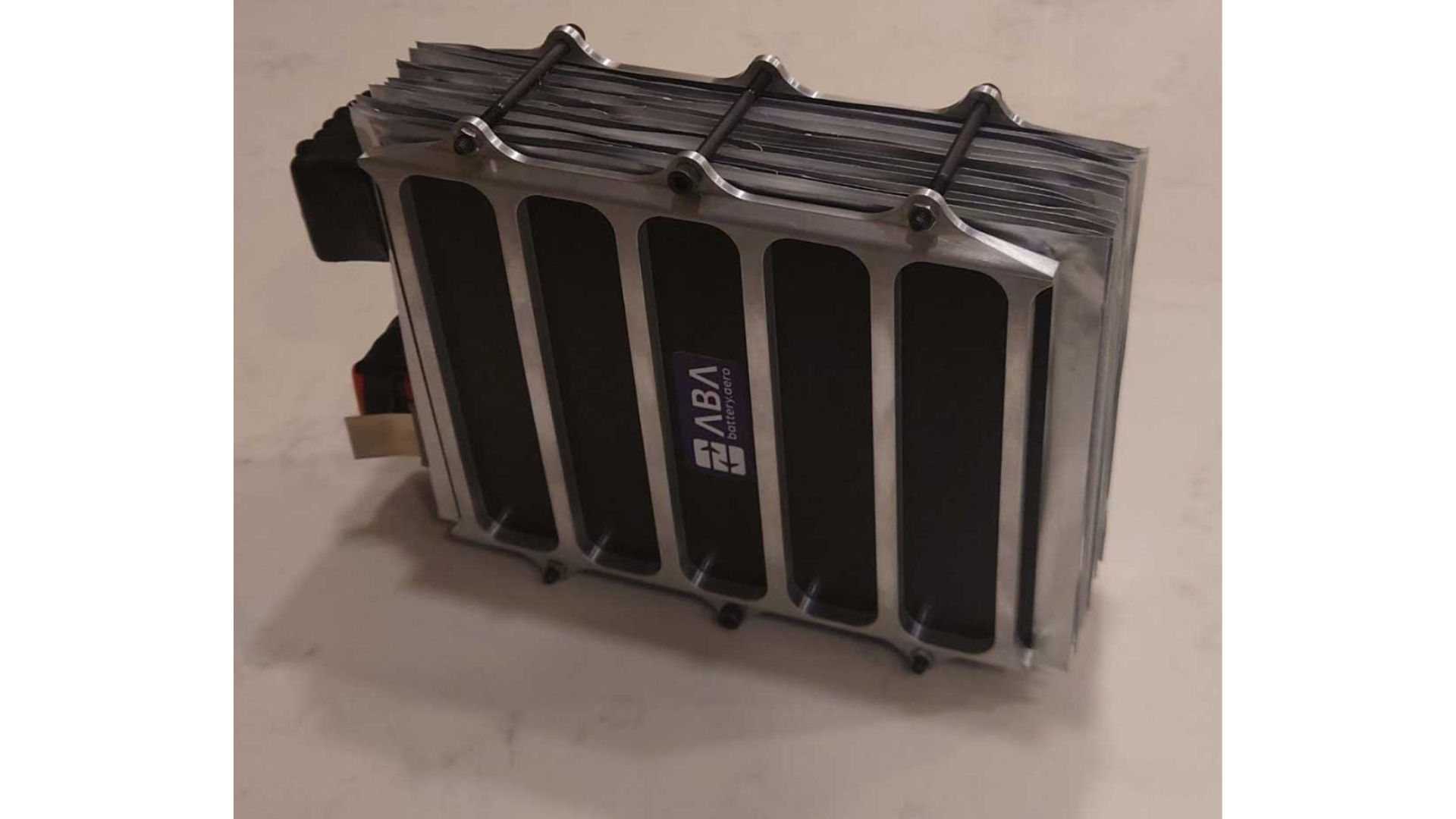 Scientists find bio hack to quadruple electric aircraft battery life