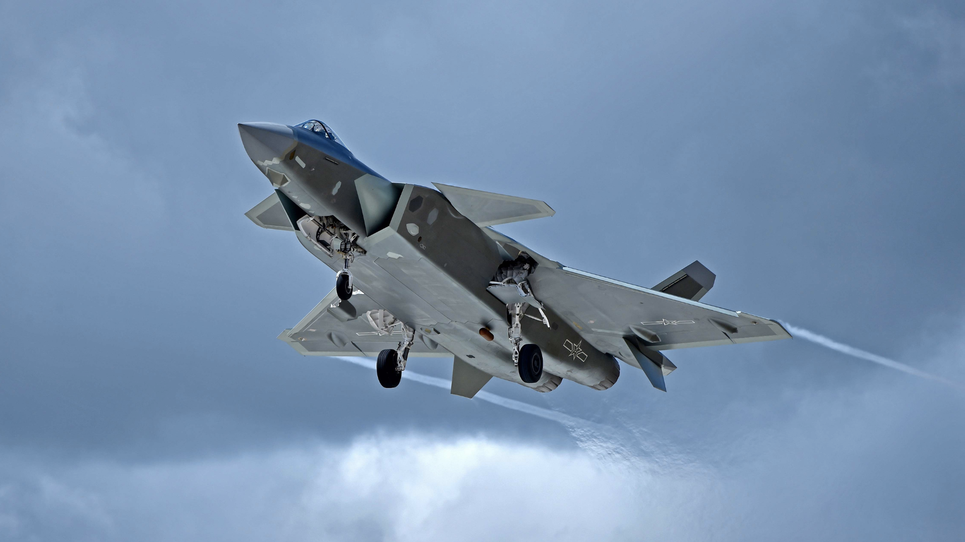 Chinese fighter jet fires flares 49 feet away from Philippines' plane