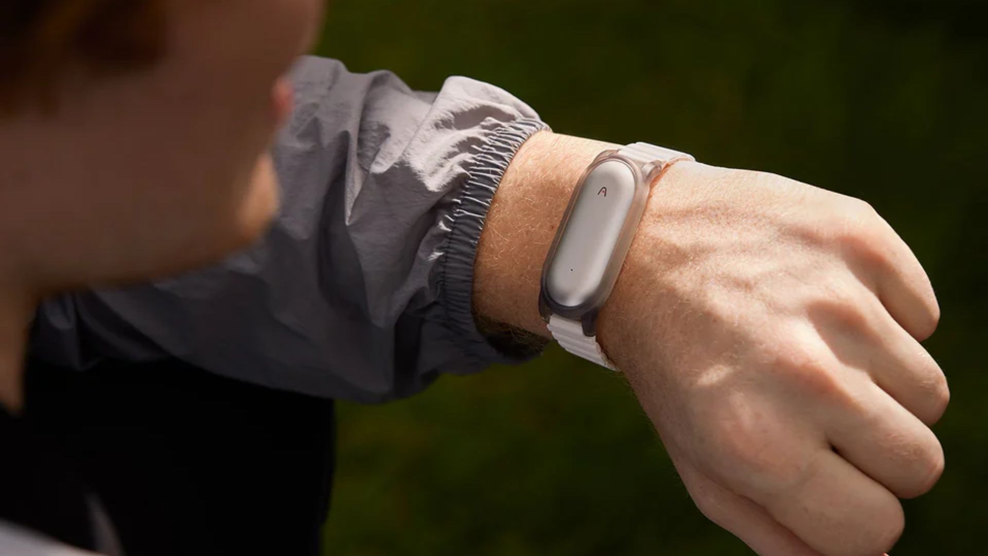 AI wearable turns conversations in 59 languages into text instantly