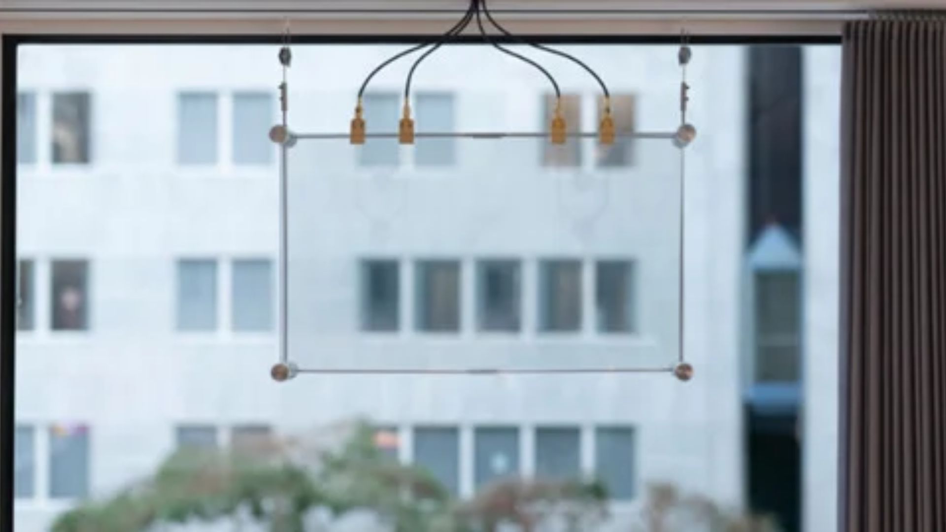 World’s 1st antenna that turns windows into 5G towers unveiled