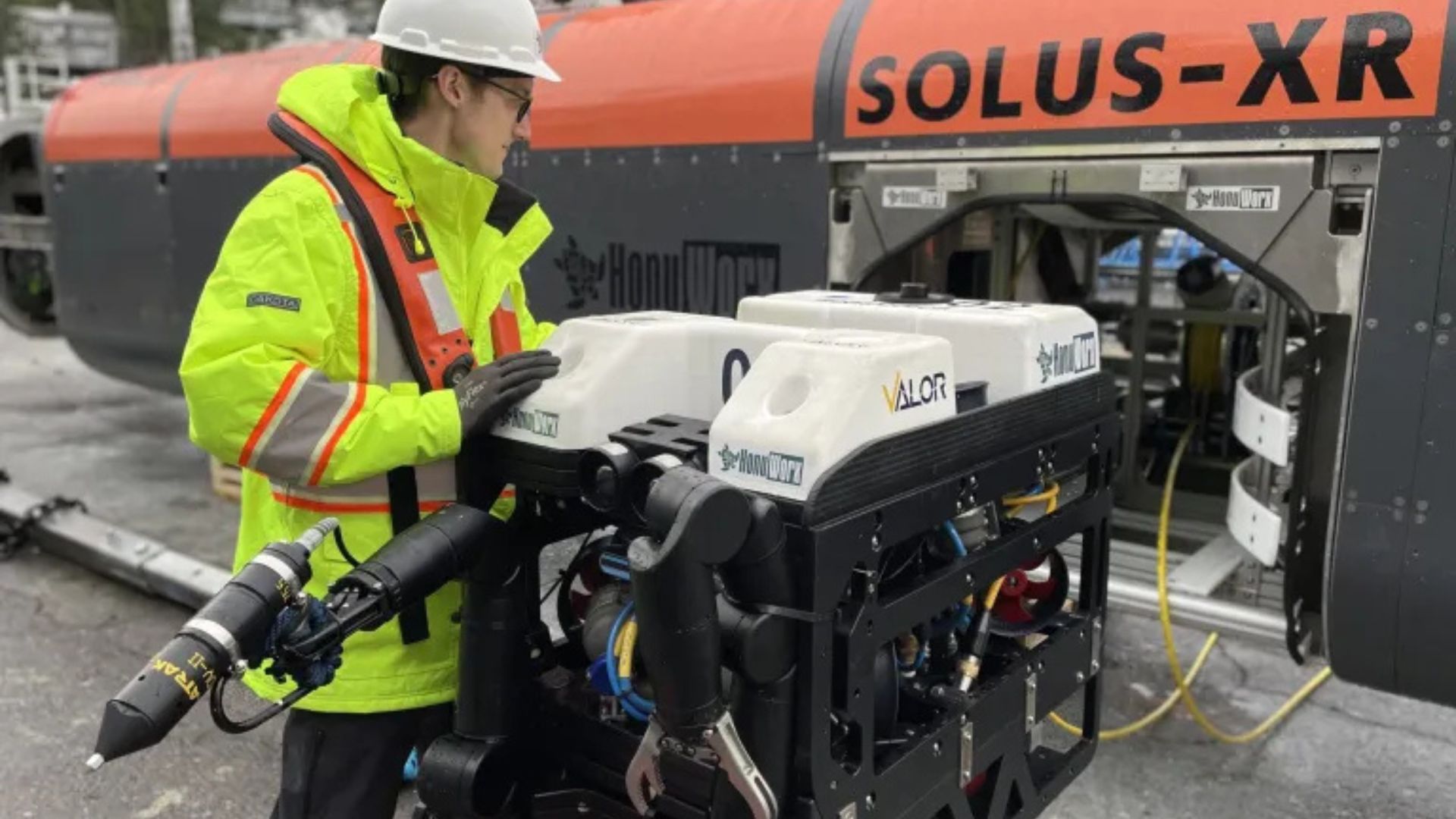 UK firm plans electric robot submarine fleet for clean subsea ops