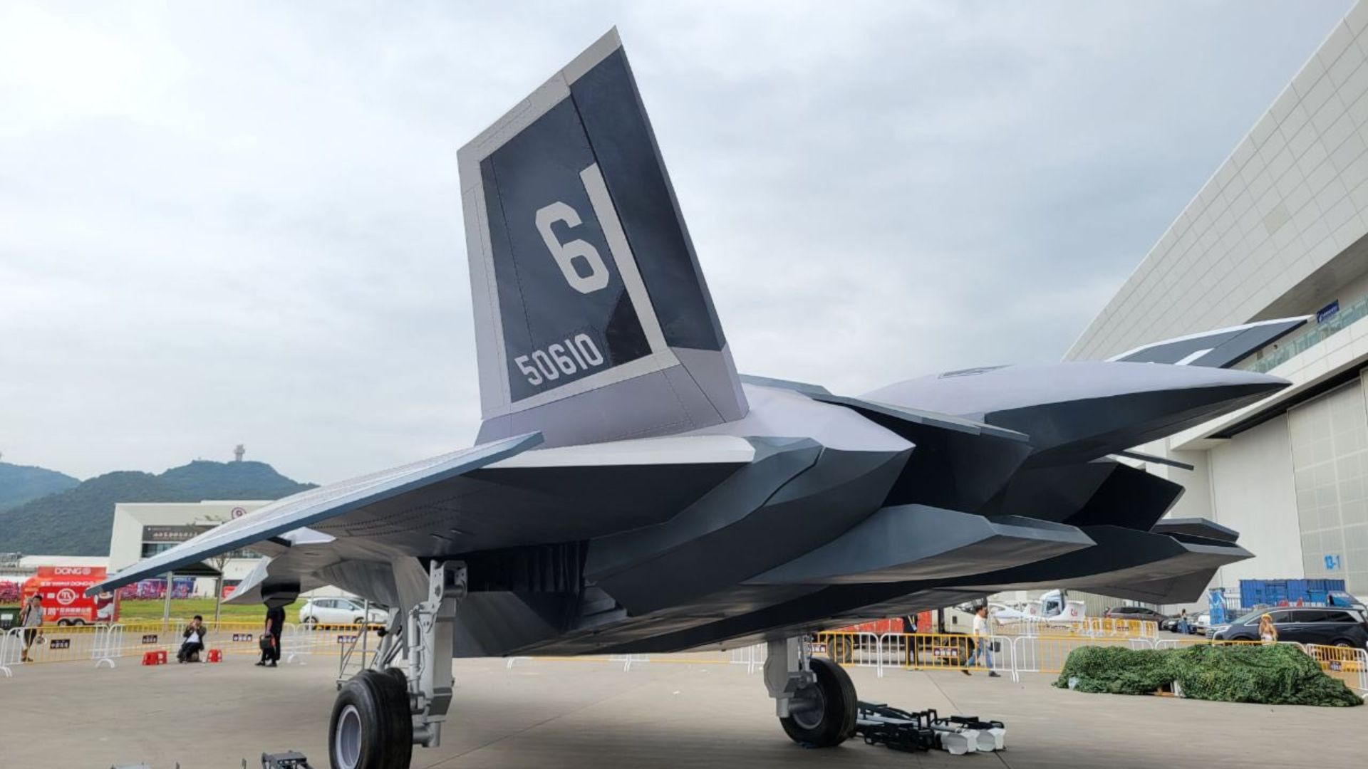 White Emperor: China’s mysterious 6th-generation fighter jet unveiled