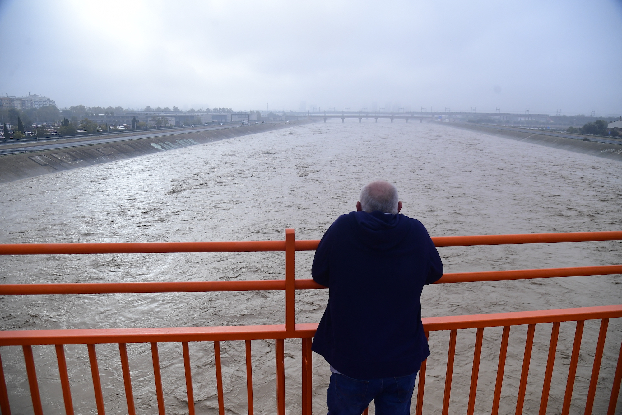 Spain floods: How a 1950s river diversion prevented bigger catastrophe