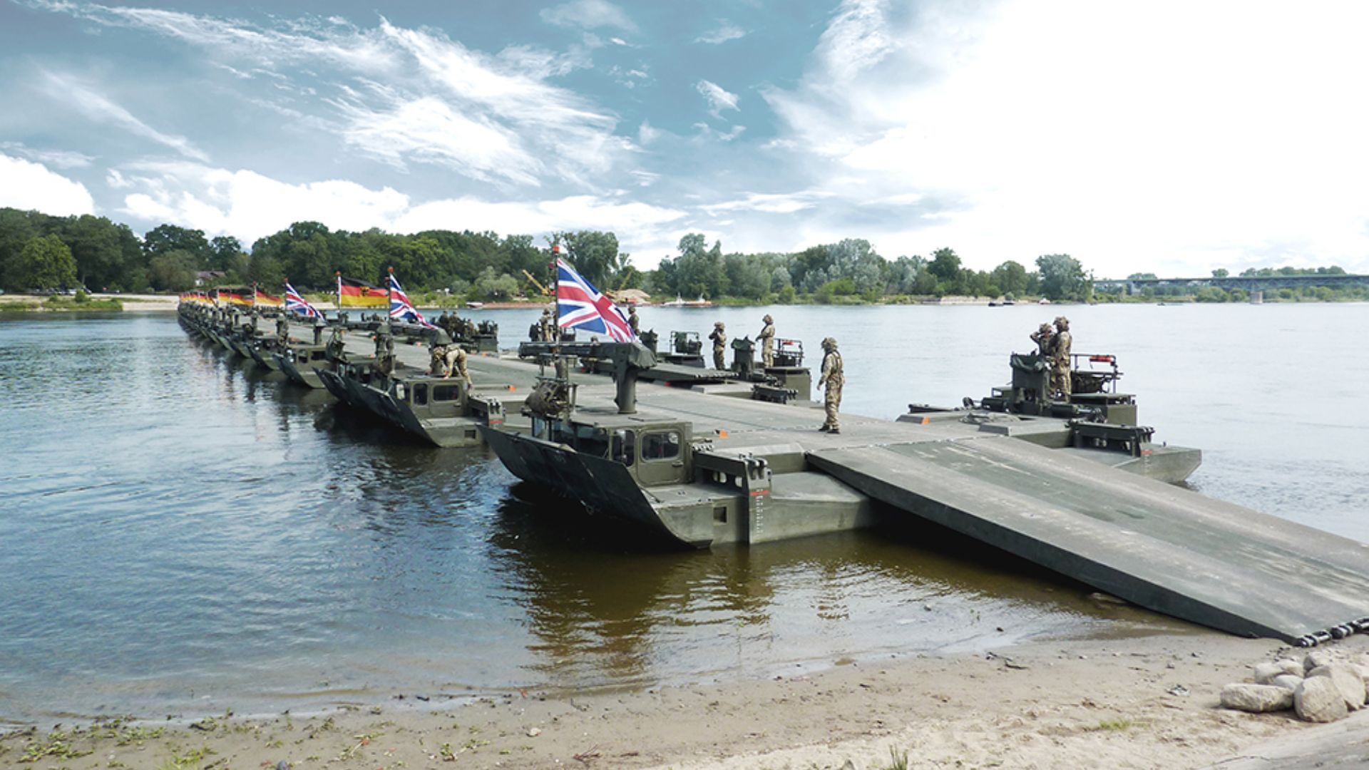 World’s fastest tank-carrying floating bridge delivered to Sweden