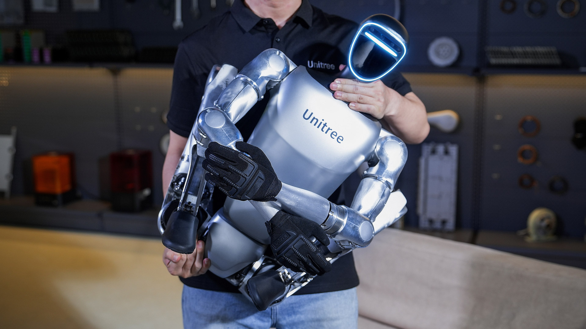 China's Boston Dynamics rival shows off low-cost humanoid, robot dog