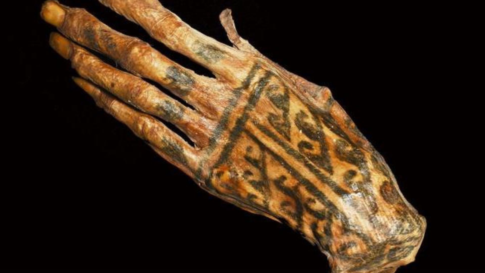 Laser reveals stunning 1,200-year-old tattoos on Peruvian mummies