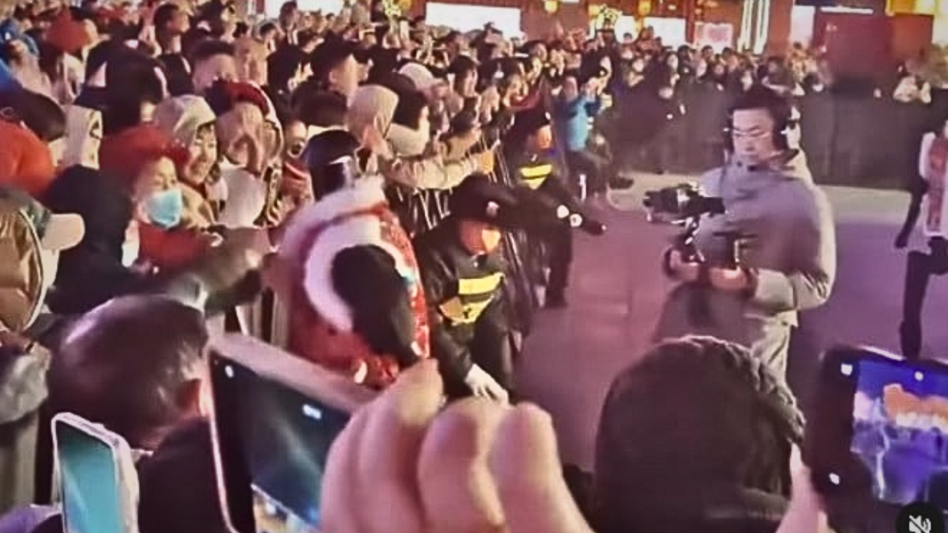 Humanoid robot turns 'aggressive' toward humans during festival