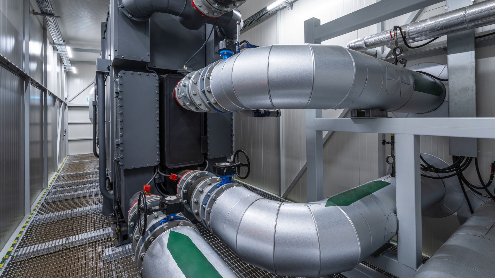 China's solar-heated sand storage system keeps homes warm at 65°F