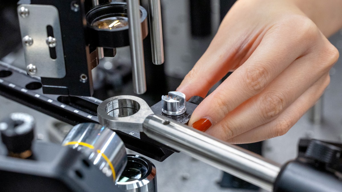 Supersonic speeds beyond 1,060 m/s destroy metallic bonds, study shows