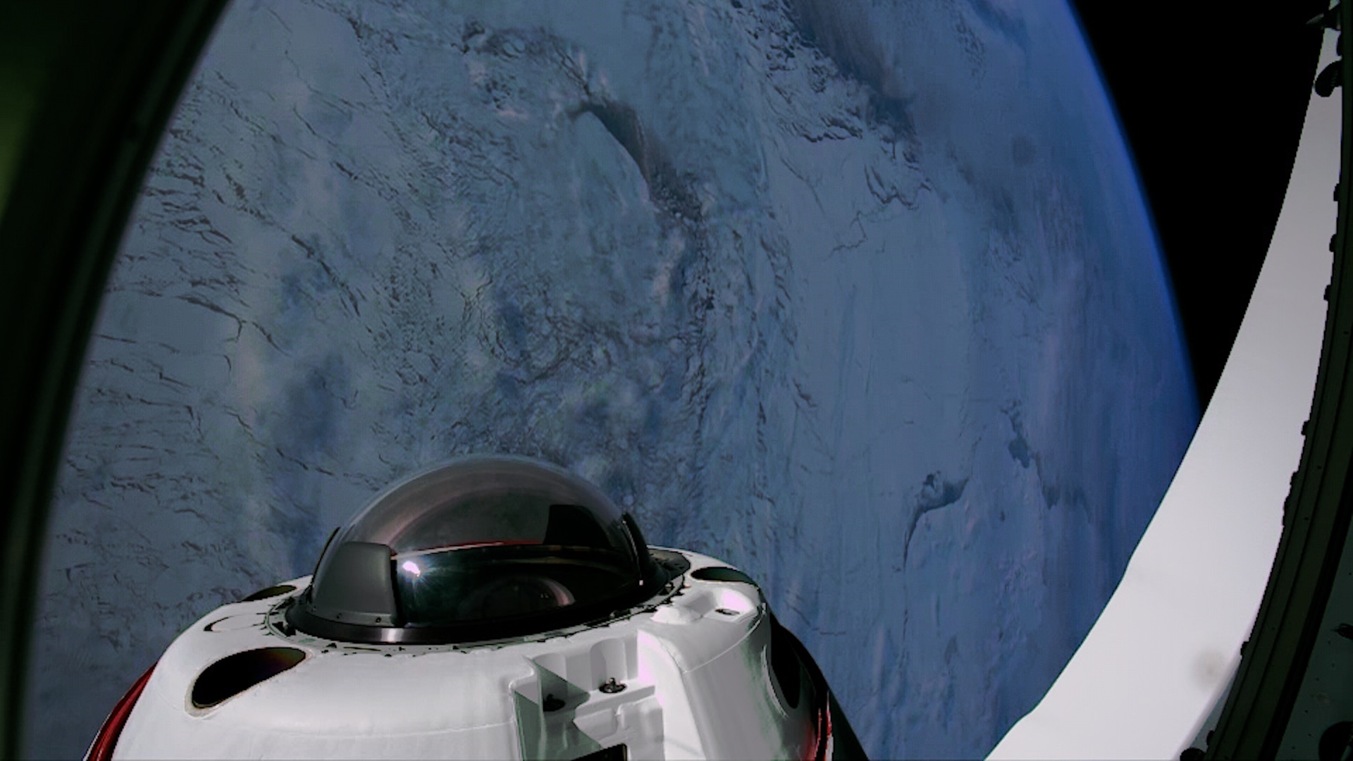 Humans orbit Earth's poles for first time with SpaceX Fram2 mission