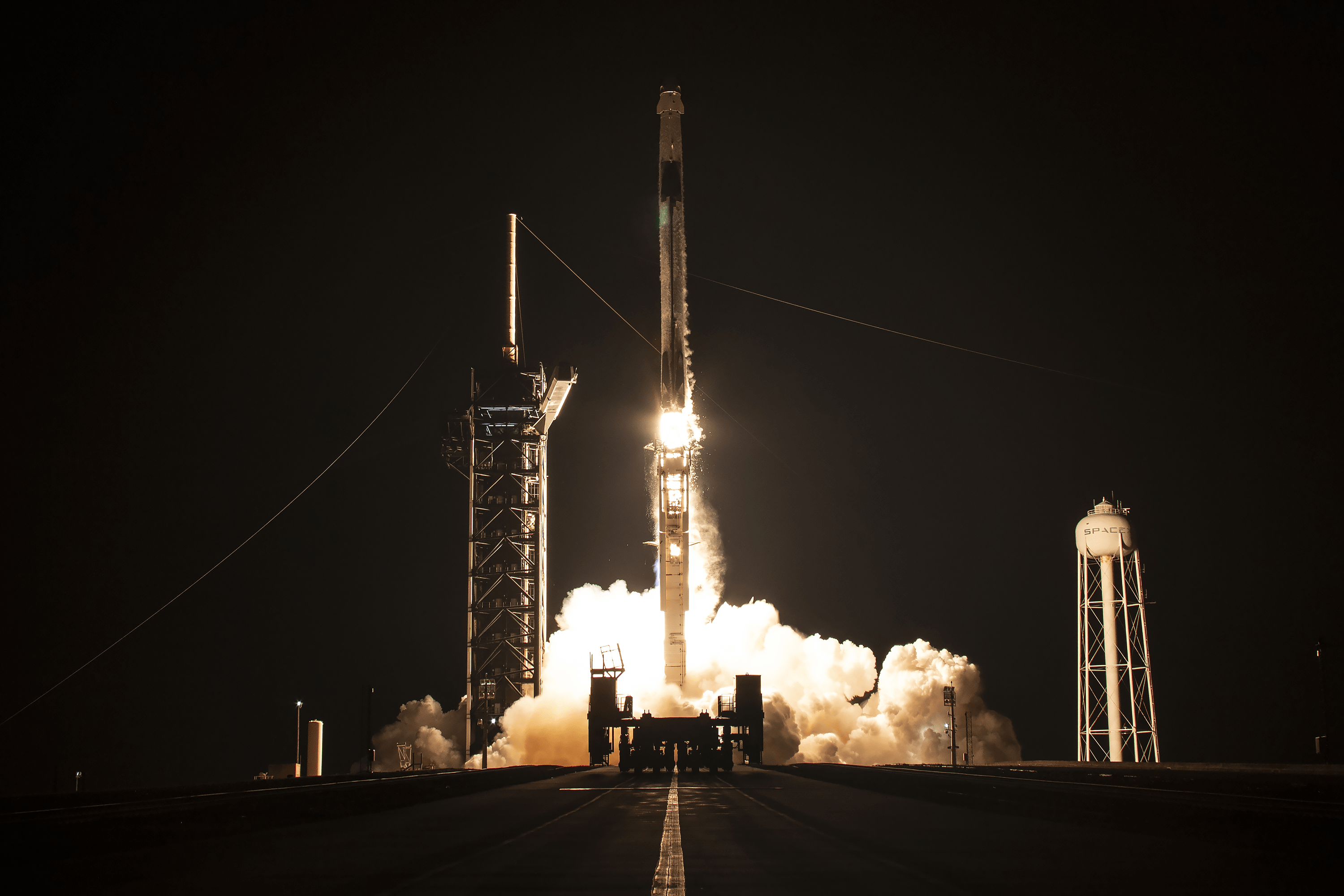 Humans orbit Earth's poles for first time with SpaceX Fram2 mission