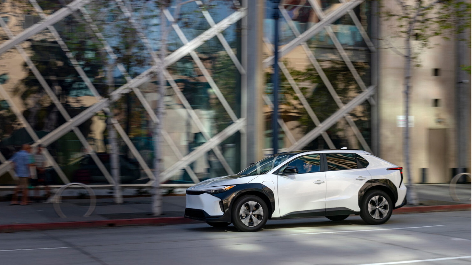 Toyota steps on the EV pedal with 15 models, 1M unit target by 2027