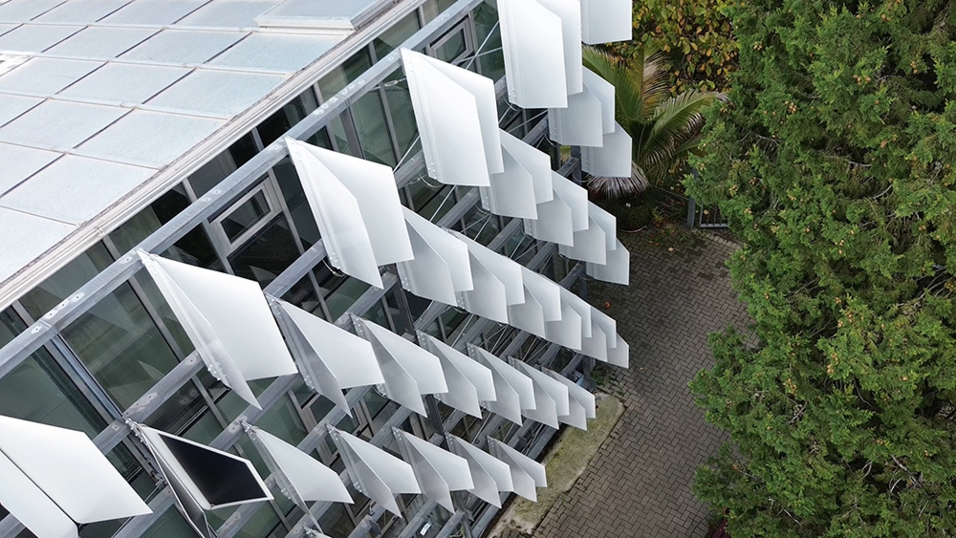 Smart facade moves like living organism to cool buildings in Germany