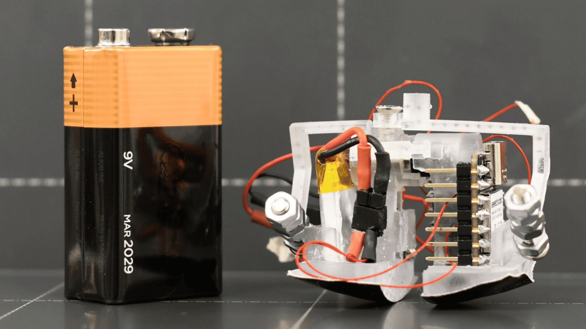 Zippy robot runs, climbs, and aids inspection in hard-to-reach spots