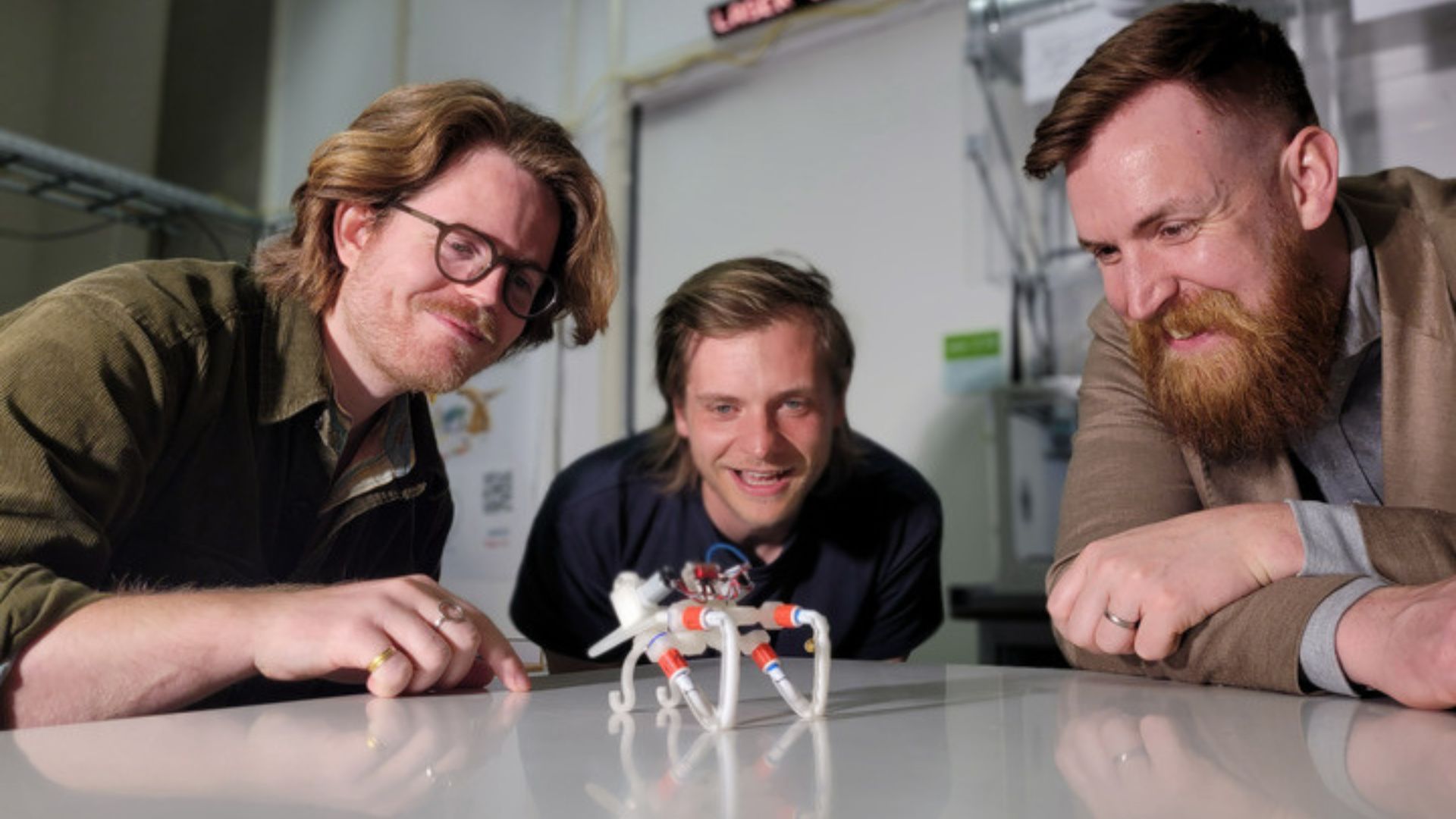 Inflatable-inspired robots move autonomously without processors or code