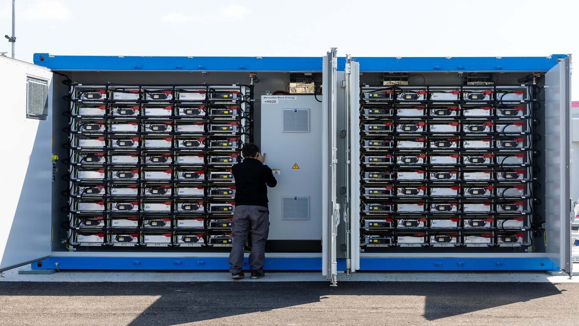 Italy's largest airport uses recycled EV batteries for power