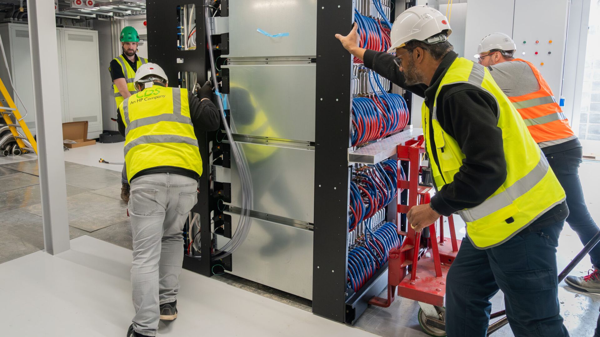 UK powers on supercomputer that runs 21 quintillion operations/sec