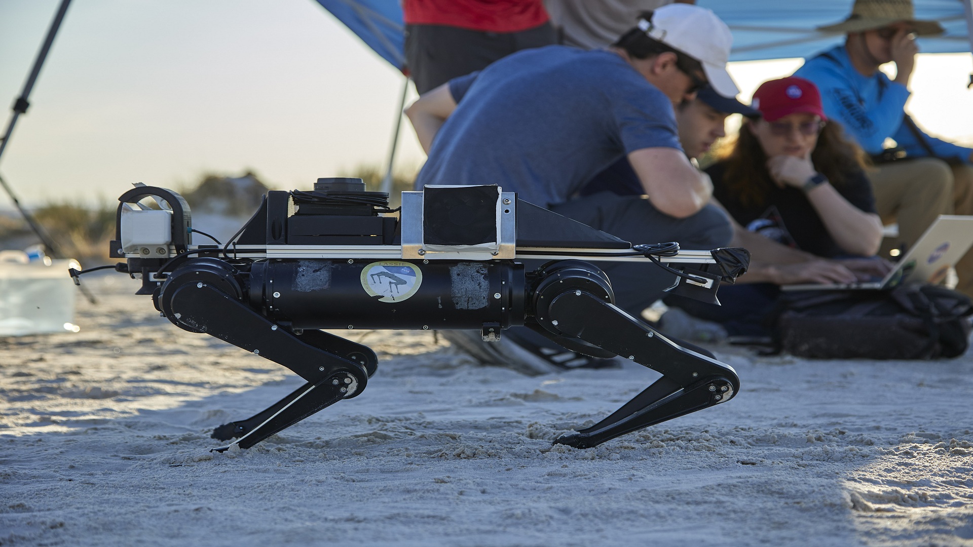 Robot dog trains on White Sands dunes for future Mars exploration