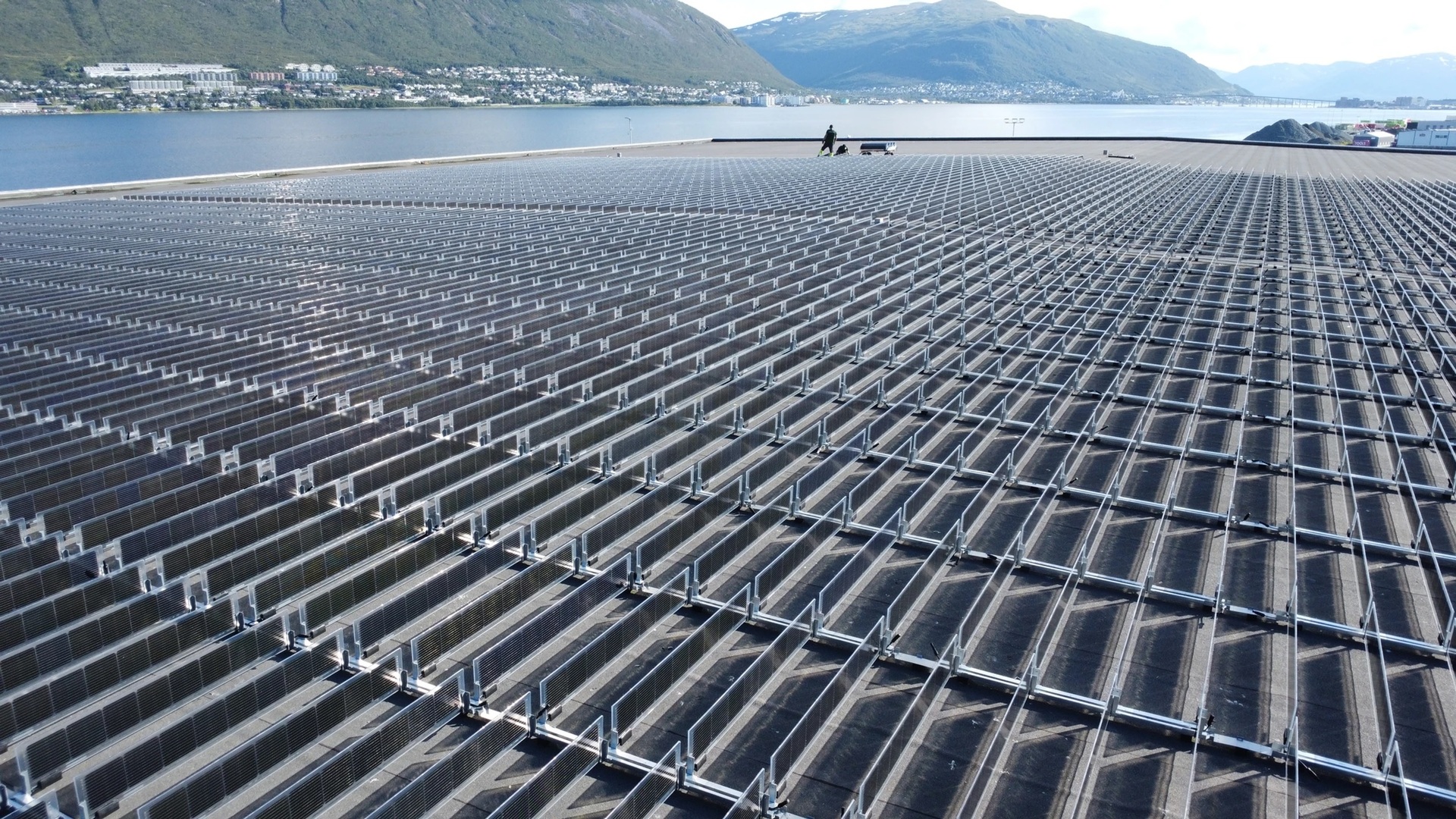 Record-breaking: World's largest vertical solar rooftop built in Norway