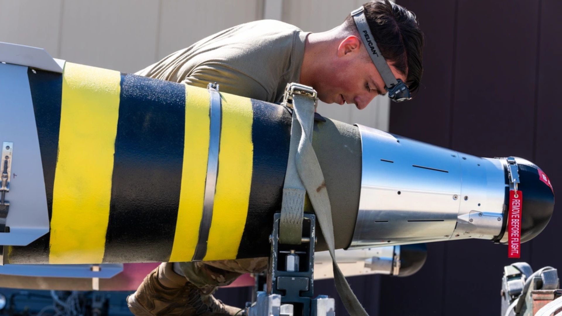 2,000-pound Quicksink bomb turns US B-2 bombers into ship killers