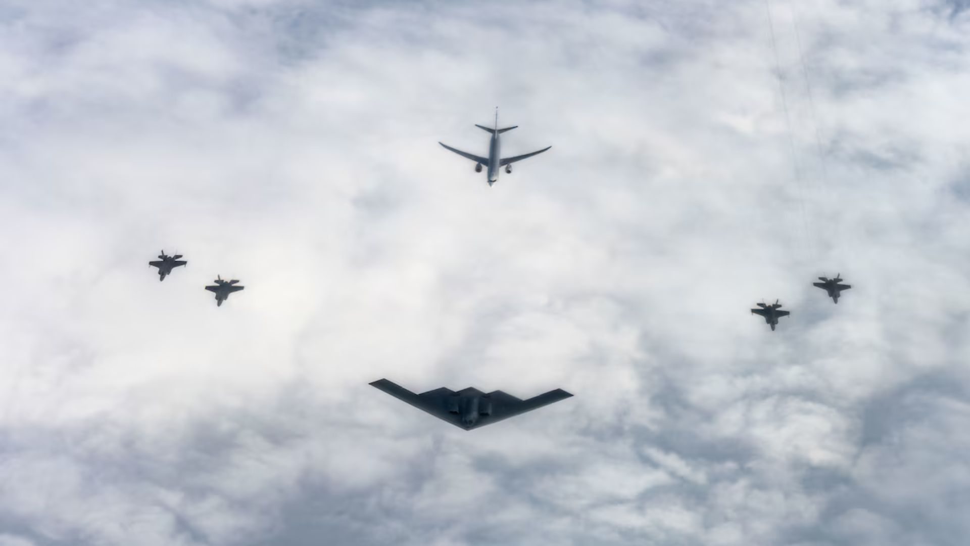 2,000-pound Quicksink bomb turns US B-2 bombers into ship killers