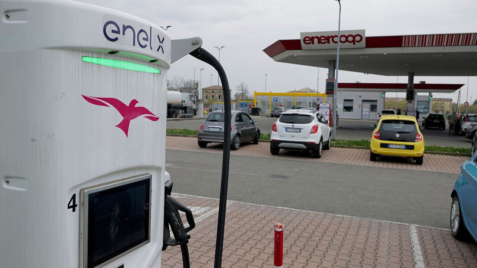 7 biggest challenges EV charging infrastructure must overcome