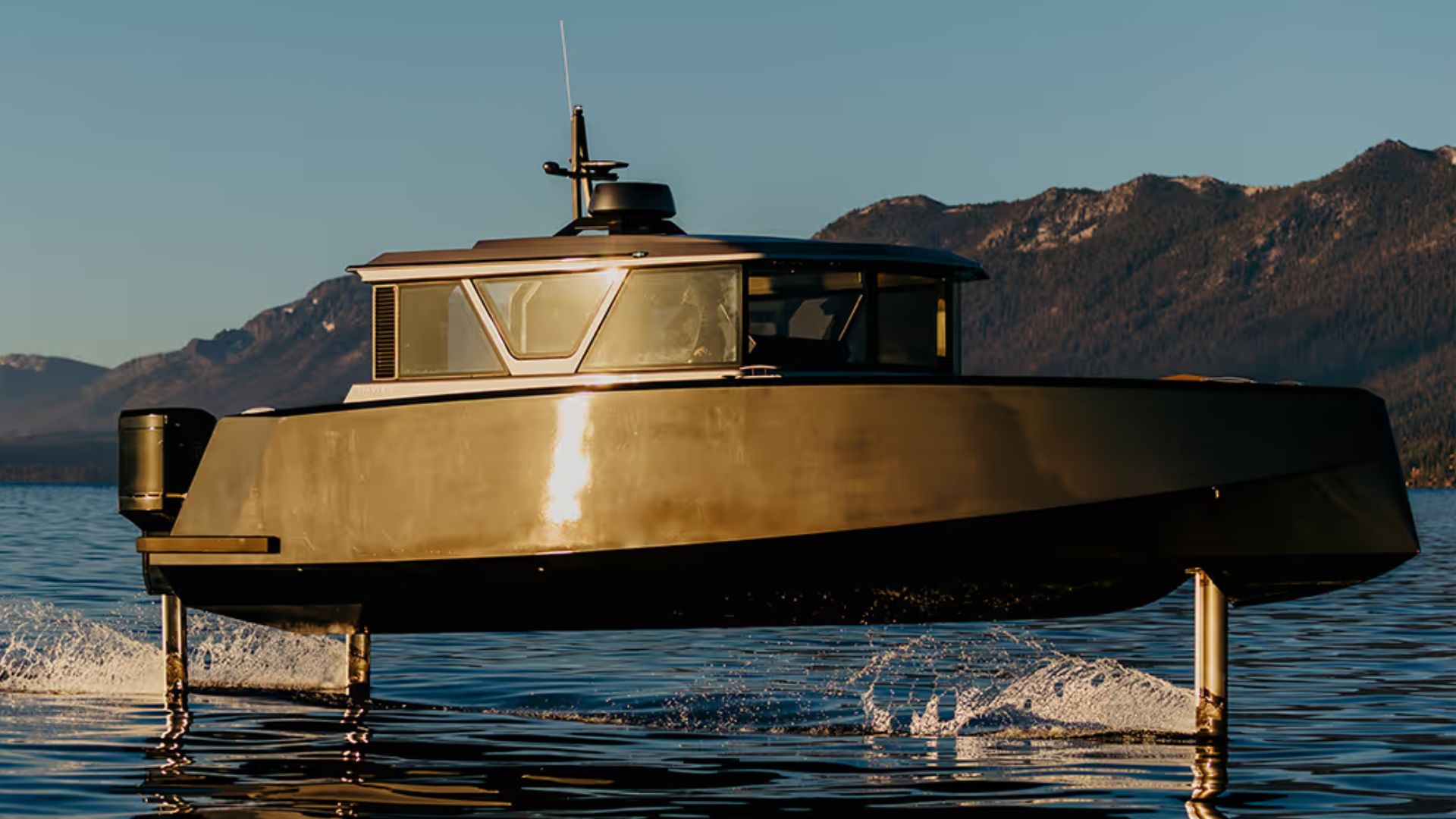 Navier's Quanta-R becomes world's longest-range recreational vessel