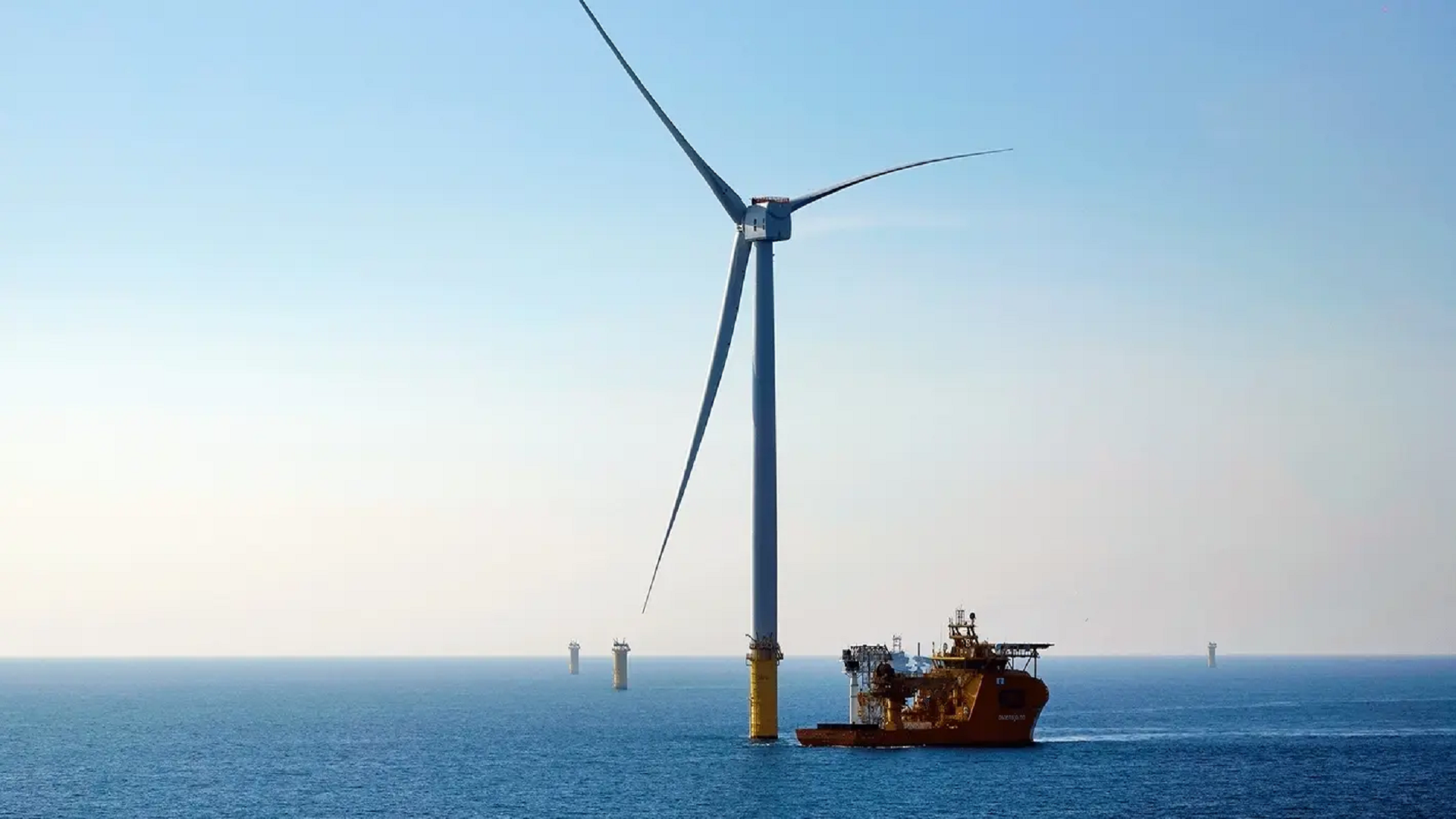 World's biggest offshore wind farm to bring USD 8 billion boost to UK